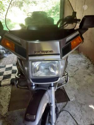 Хонда Goldwing 1985 в Каунас, объемом двигателя 1.20 л и пробегом 50 тыс. км за 2700 €, фото 3 на AUTOMOTO.COM.LV