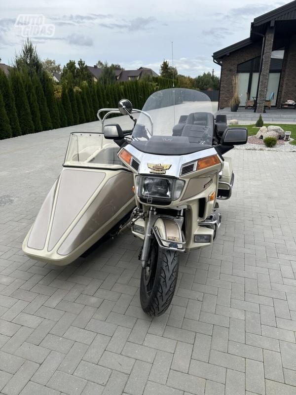 Honda Goldwing 1986 Kauņa, ar dzinēja tilpumu 1.20 L un nobraukumu 92 tūkst. km par 8000 €, foto 1 vietnē AUTOMOTO.COM.LV