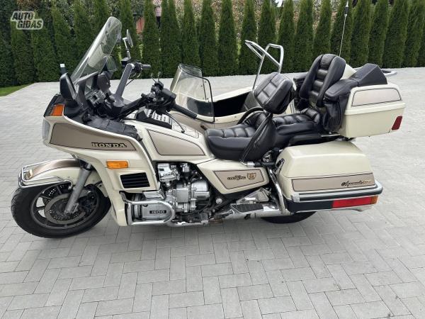 Honda Goldwing 1986 Kauņa, ar dzinēja tilpumu 1.20 L un nobraukumu 92 tūkst. km par 8000 €, foto 3 vietnē AUTOMOTO.COM.LV