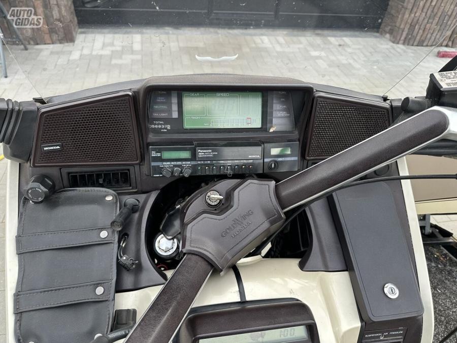 Honda Goldwing 1986 Kauņa, ar dzinēja tilpumu 1.20 L un nobraukumu 92 tūkst. km par 8000 €, foto 17 vietnē AUTOMOTO.COM.LV