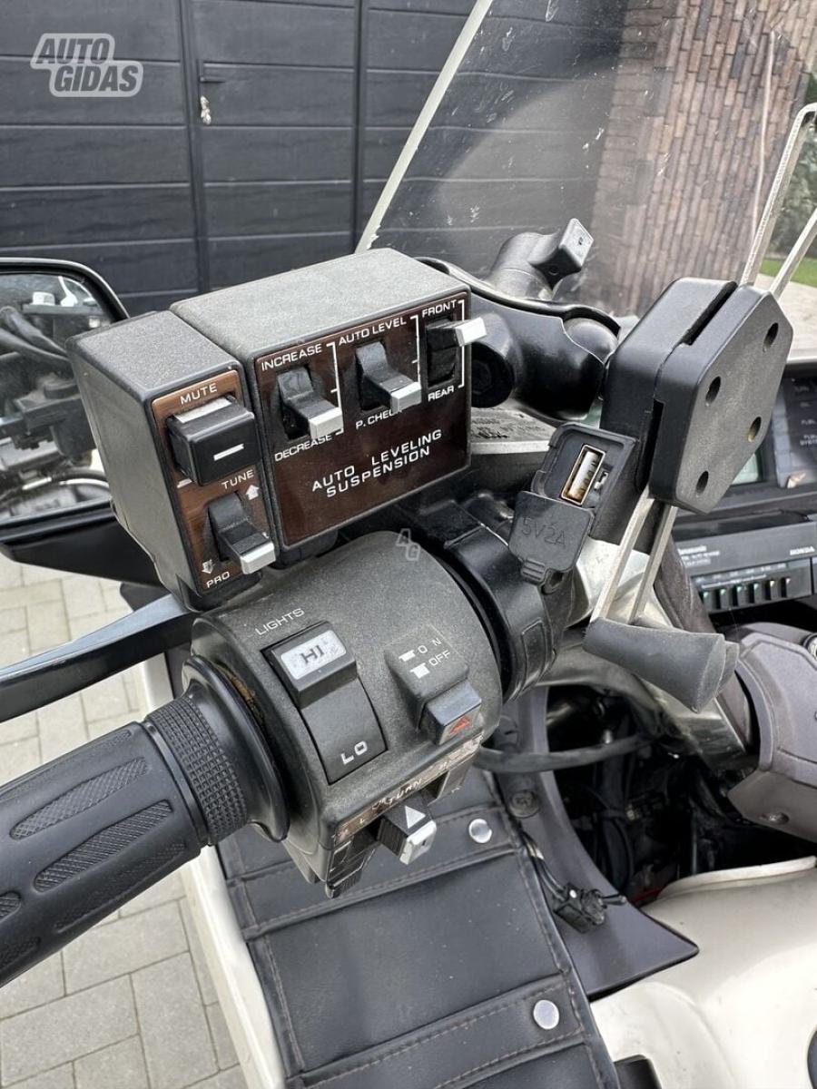 Honda Goldwing 1986 Kauņa, ar dzinēja tilpumu 1.20 L un nobraukumu 92 tūkst. km par 8000 €, foto 22 vietnē AUTOMOTO.COM.LV