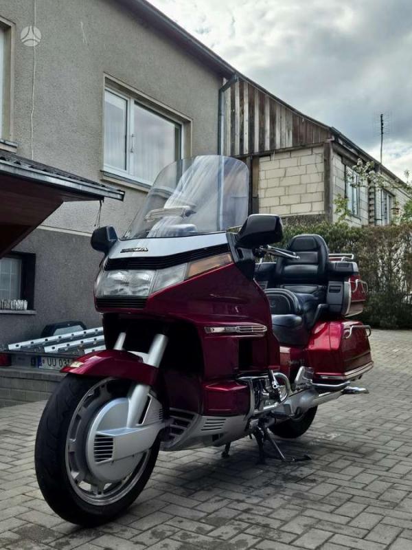 Honda Goldwing 1993 Prienai, ar dzinēja tilpumu 1.50 L un nobraukumu 74 tūkst. km par 4000 €, foto 2 vietnē AUTOMOTO.COM.LV