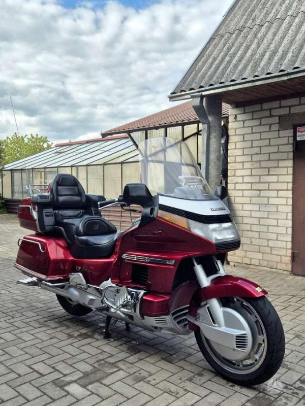 Honda Goldwing 1993 Prienai, ar dzinēja tilpumu 1.50 L un nobraukumu 74 tūkst. km par 4000 €, foto 3 vietnē AUTOMOTO.COM.LV