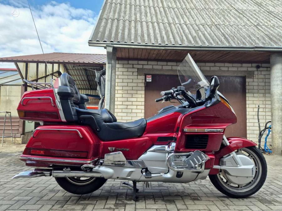Honda Goldwing 1993 in Prienai, with an engine capacity of 1.50 L and mileage of 74 thousand km for 4000 €, photo 5 on AUTOMOTO.COM.LV