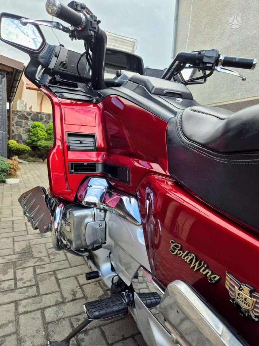 Honda Goldwing 1993 in Prienai, with an engine capacity of 1.50 L and mileage of 74 thousand km for 4000 €, photo 17 on AUTOMOTO.COM.LV