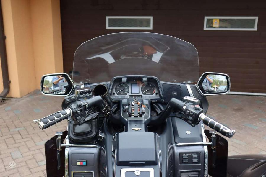 Хонда Goldwing 1993 в Елгава, объемом двигателя 0.00 л и пробегом 95 тыс. км за 13500 €, фото 10 на AUTOMOTO.COM.LV