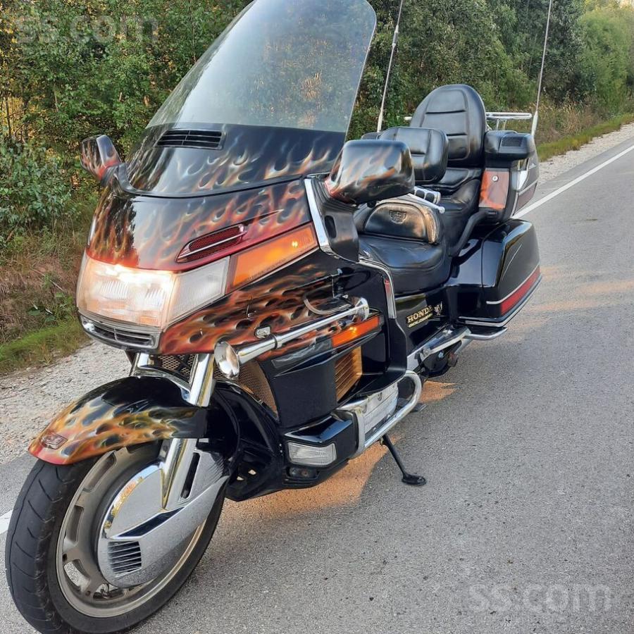 Honda Goldwing 1996 in Saldus, with an engine capacity of 1.50 L and mileage of 0 thousand km for 4690 €, photo 1 on AUTOMOTO.COM.LV