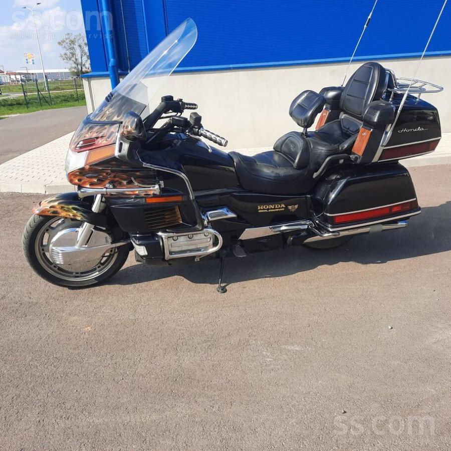 Honda Goldwing 1996 in Saldus, with an engine capacity of 1.50 L and mileage of 0 thousand km for 4690 €, photo 2 on AUTOMOTO.COM.LV