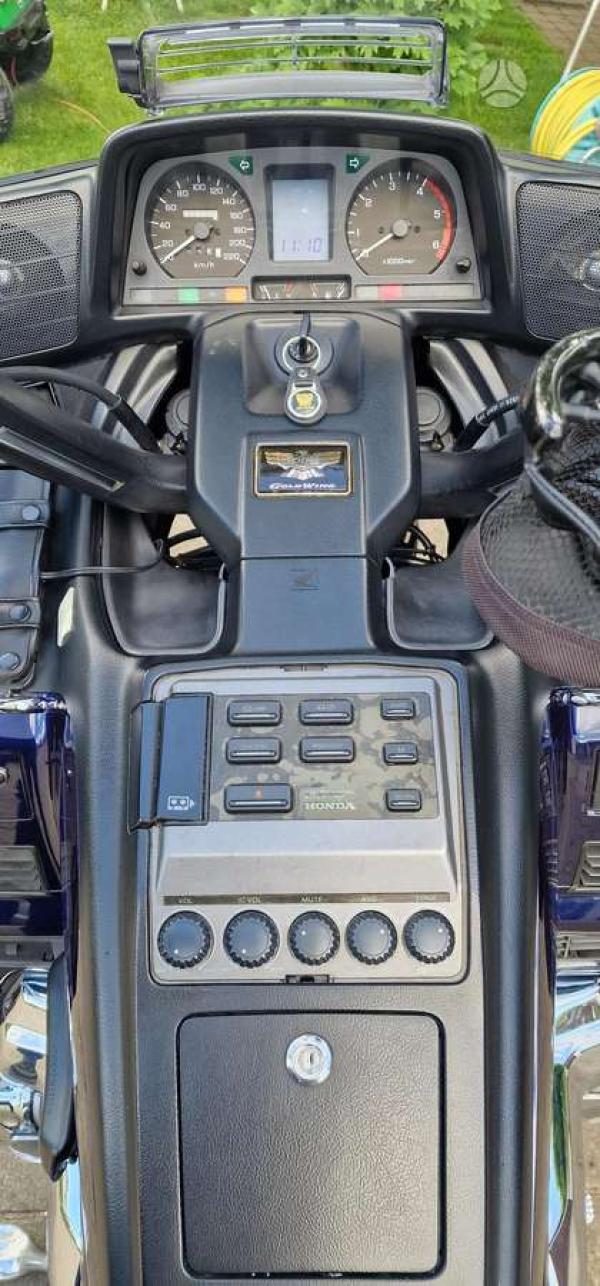 Honda Goldwing 2000 Viļņa, ar dzinēja tilpumu 1.50 L un nobraukumu 120 tūkst. km par 6400 €, foto 8 vietnē AUTOMOTO.COM.LV