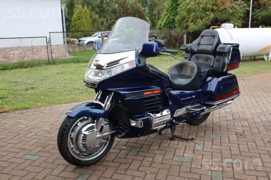 Honda Goldwing 2000 in Jelgava, with an engine capacity of 1.50 L and mileage of 0 thousand km for 6650 €, photo 1 on AUTOMOTO.COM.LV