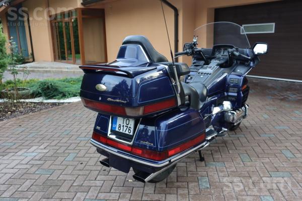 Honda Goldwing 2000 in Jelgava, with an engine capacity of 1.50 L and mileage of 0 thousand km for 6650 €, photo 5 on AUTOMOTO.COM.LV