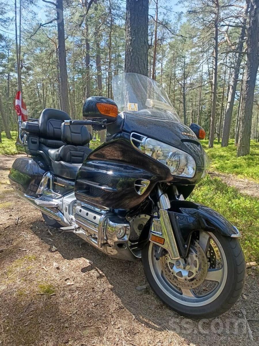 Хонда Goldwing 2002 в Талси, объемом двигателя 1.80 л и пробегом 0 тыс. км за 8889 €, фото 1 на AUTOMOTO.COM.LV