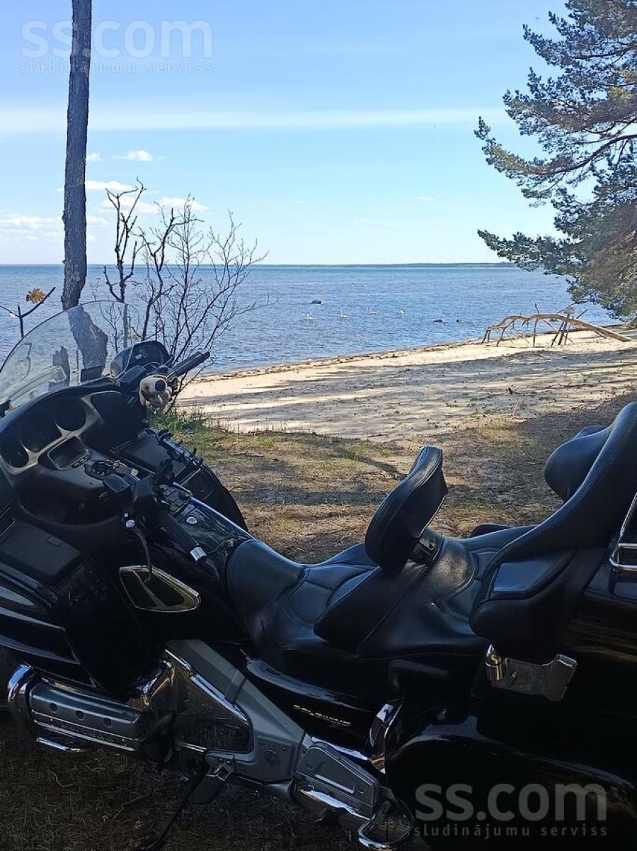 Хонда Goldwing 2002 в Талси, объемом двигателя 1.80 л и пробегом 0 тыс. км за 8889 €, фото 10 на AUTOMOTO.COM.LV