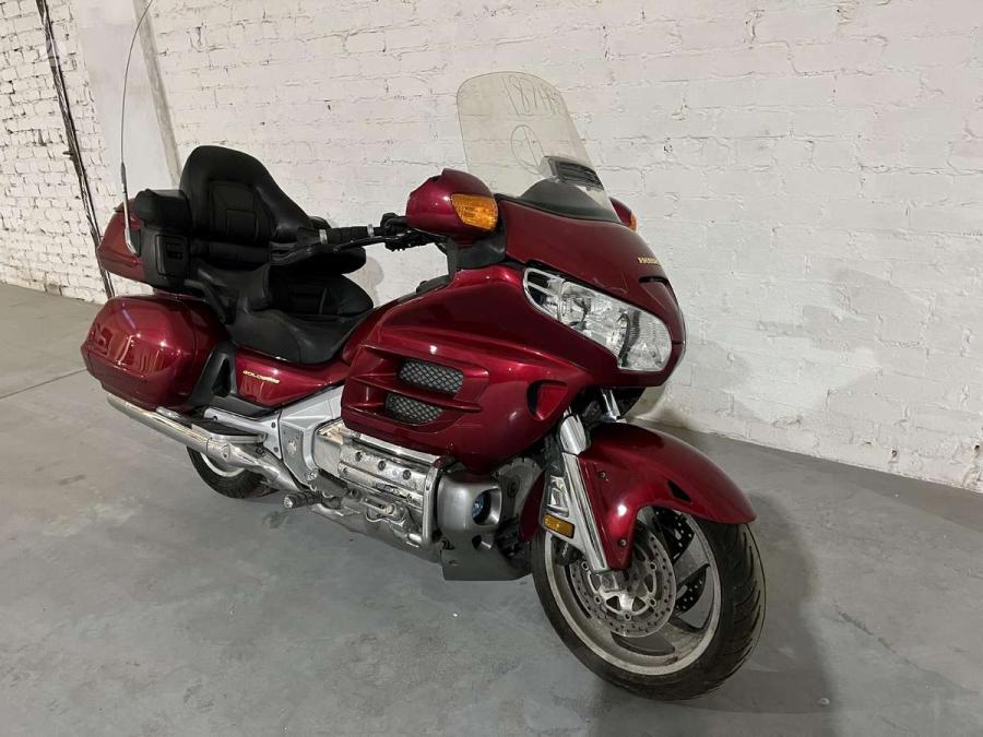 Honda Goldwing 2003 in Siauliai, with an engine capacity of 1.80 L and mileage of 59 thousand km for 4303 €, photo 6 on AUTOMOTO.COM.LV