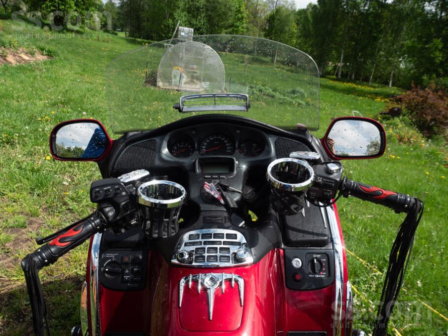 Honda Goldwing 2004 in Aizkraukle, with an engine capacity of 1.83 L and mileage of 0 thousand km for 10200 €, photo 8 on AUTOMOTO.COM.LV