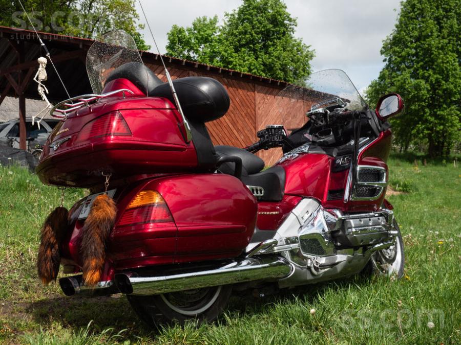 Honda Goldwing 2004 in Aizkraukle, with an engine capacity of 1.83 L and mileage of 0 thousand km for 10200 €, photo 11 on AUTOMOTO.COM.LV