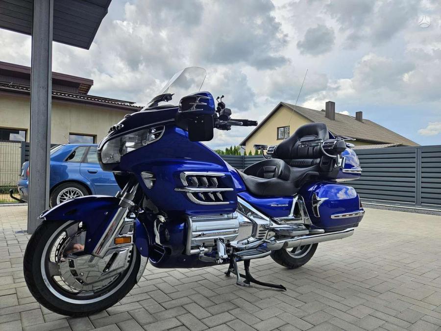 Хонда Goldwing 2005 в Таураге, объемом двигателя 1.83 л и пробегом 106 тыс. км за 7900 €, фото 4 на AUTOMOTO.COM.LV