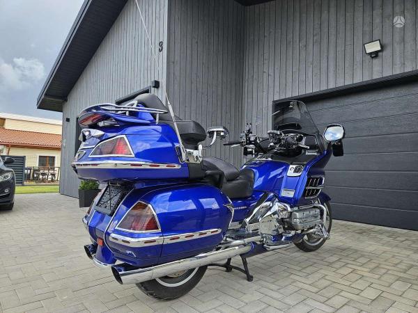 Хонда Goldwing 2005 в Таураге на AUTOMOTO.COM.LV Хонда Goldwing 2005 в Таураге, объемом двигателя 1.83 л и пробегом 106 тыс. км за 7900 €, фото 9 на AUTOMOTO.COM.LV