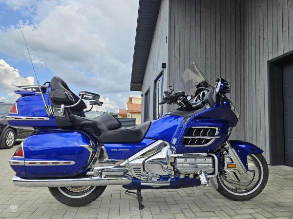 Хонда Goldwing 2005 в Таураге на AUTOMOTO.COM.LV Хонда Goldwing 2005 в Таураге, объемом двигателя 1.83 л и пробегом 106 тыс. км за 7900 €, фото 10 на AUTOMOTO.COM.LV