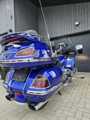 Хонда Goldwing 2005 в Таураге, объемом двигателя 1.83 л и пробегом 106 тыс. км за 7900 €, фото 24 на AUTOMOTO.COM.LV