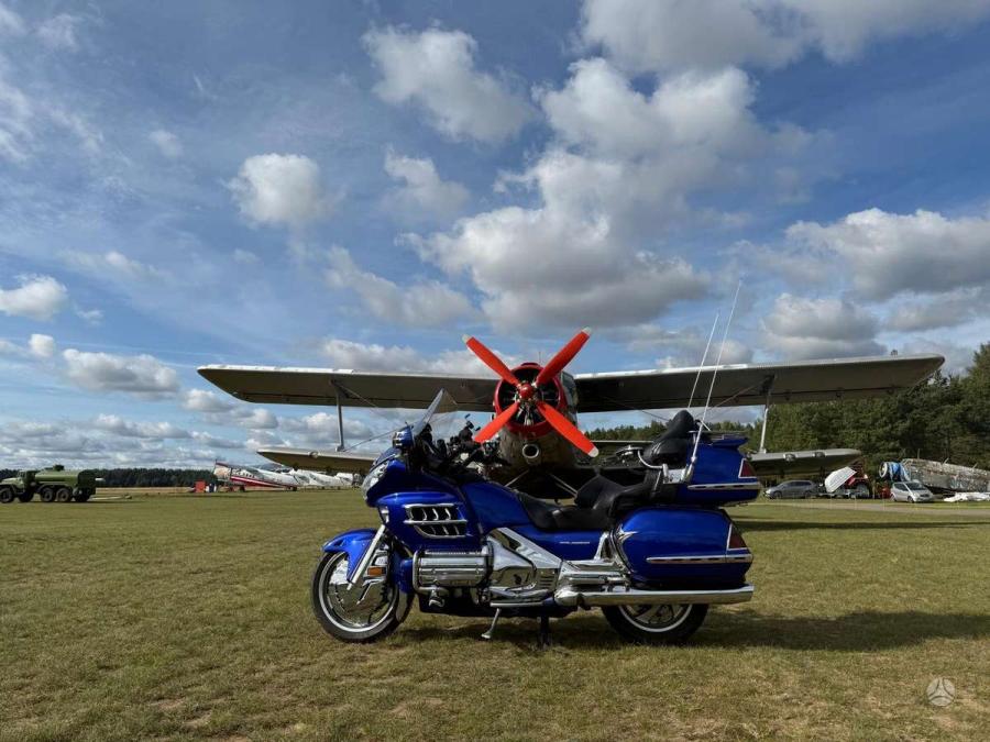 Хонда Goldwing 2005 в Таураге, объемом двигателя 1.83 л и пробегом 106 тыс. км за 7900 €, фото 25 на AUTOMOTO.COM.LV