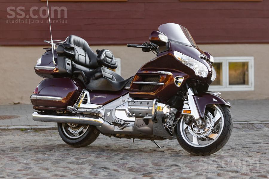 Хонда Goldwing 2006 в Елгава, объемом двигателя 1.80 л и пробегом 0 тыс. км за 9990 €, фото 1 на AUTOMOTO.COM.LV