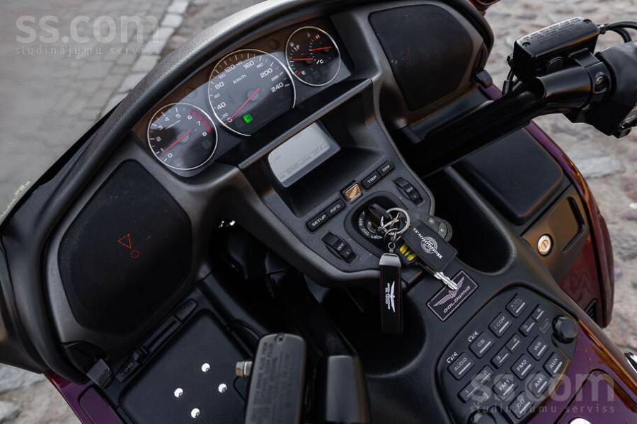 Хонда Goldwing 2006 в Елгава, объемом двигателя 1.80 л и пробегом 0 тыс. км за 9990 €, фото 10 на AUTOMOTO.COM.LV
