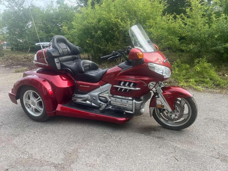 Honda Goldwing 2008 in Siauliai, with an engine capacity of 1.80 L and mileage of 34 thousand km for 16700 €, photo 3 on AUTOMOTO.COM.LV