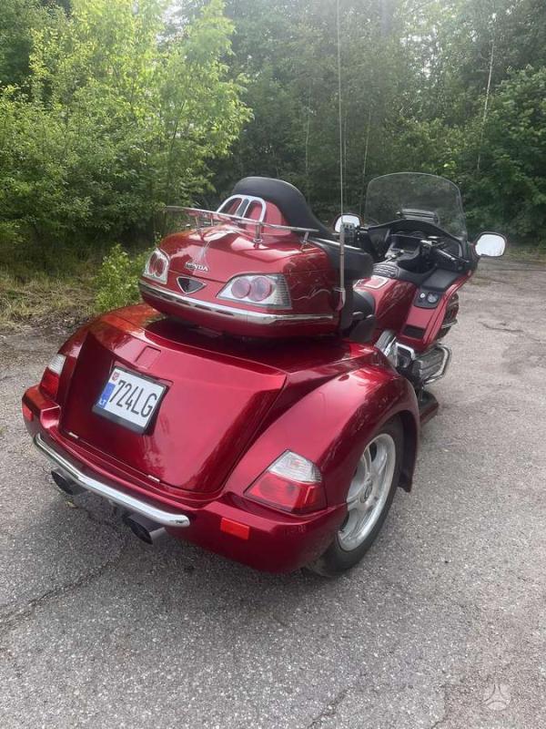 Honda Goldwing 2008 in Siauliai, with an engine capacity of 1.80 L and mileage of 34 thousand km for 16700 €, photo 6 on AUTOMOTO.COM.LV