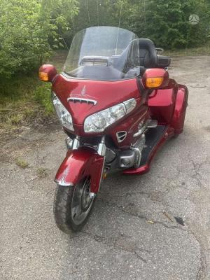 Honda Goldwing 2008 in Siauliai, with an engine capacity of 1.80 L and mileage of 34 thousand km for 16700 €, photo 13 on AUTOMOTO.COM.LV
