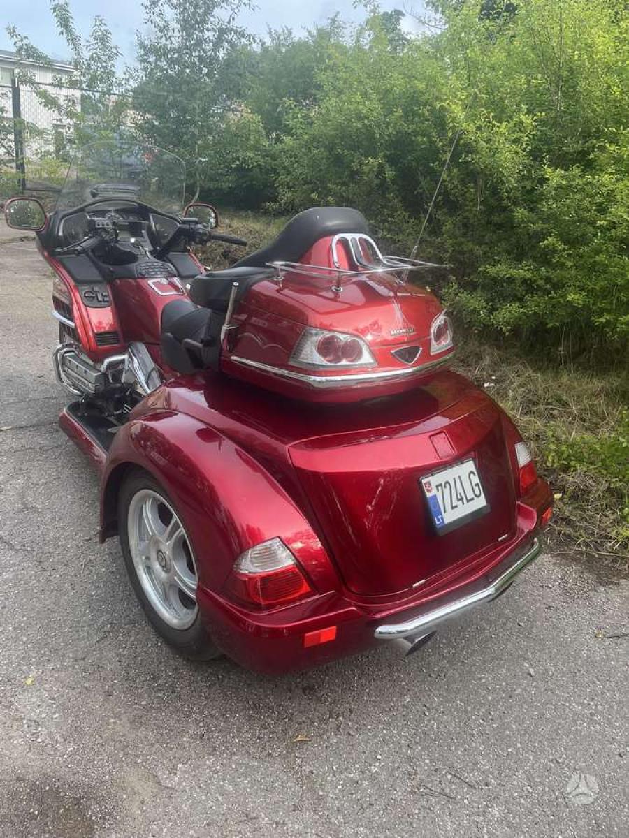 Honda Goldwing 2008 in Siauliai, with an engine capacity of 1.80 L and mileage of 34 thousand km for 16700 €, photo 15 on AUTOMOTO.COM.LV