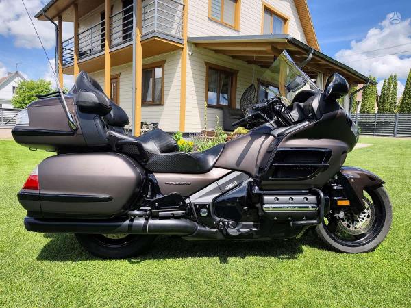 Honda Goldwing 2011 Ukmergė, ar dzinēja tilpumu 0.00 L un nobraukumu 56 tūkst. km par 8900 €, foto 1 vietnē AUTOMOTO.COM.LV