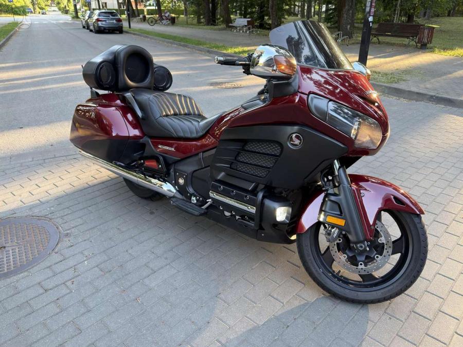 Honda Goldwing 2013 in Alytus, with an engine capacity of 1.83 L and mileage of 59 thousand km for 10800 €, photo 1 on AUTOMOTO.COM.LV