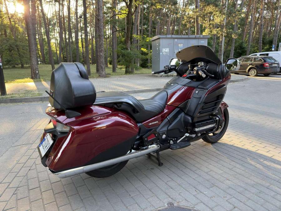 Honda Goldwing 2013 in Alytus, with an engine capacity of 1.83 L and mileage of 59 thousand km for 10800 €, photo 15 on AUTOMOTO.COM.LV