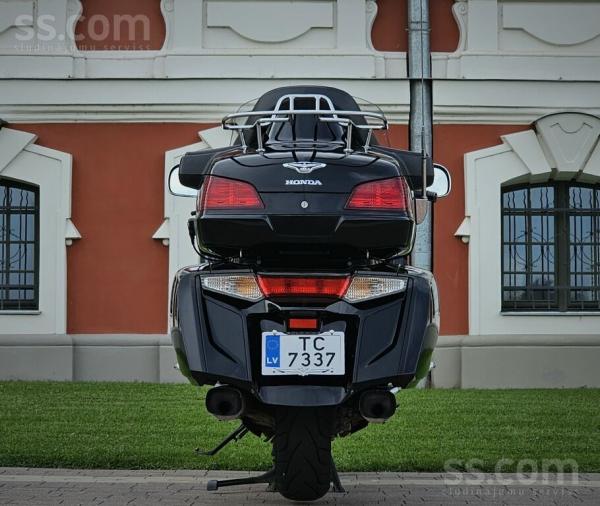 Хонда Goldwing 2015 в Елгава, объемом двигателя 1.80 л и пробегом 0 тыс. км за 14900 €, фото 5 на AUTOMOTO.COM.LV