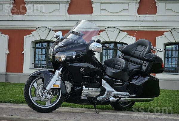 Honda Goldwing 2015 Jelgava, ar dzinēja tilpumu 1.80 L un nobraukumu 0 tūkst. km par 14900 €, foto 3 vietnē AUTOMOTO.COM.LV