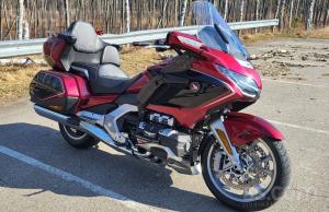 Honda Goldwing 2019 in Riga, with an engine capacity of 1.80 L and mileage of 0 thousand km for 23500 €, photo 4 on AUTOMOTO.COM.LV