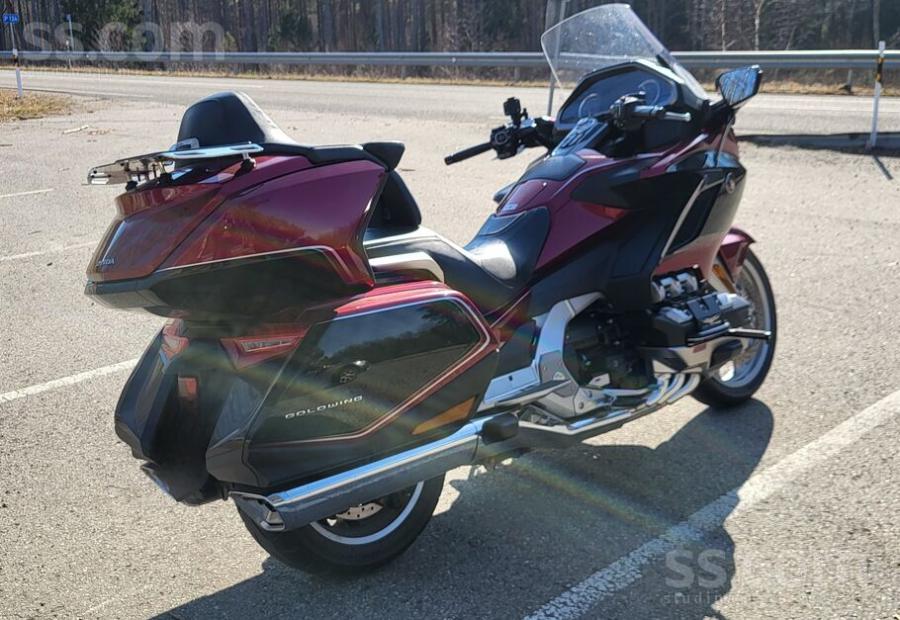 Honda Goldwing 2019 in Riga, with an engine capacity of 1.80 L and mileage of 0 thousand km for 23500 €, photo 7 on AUTOMOTO.COM.LV