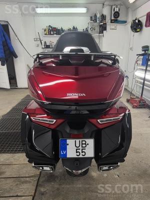 Honda Goldwing 2019 in Ventspils, with an engine capacity of 1.83 L and mileage of 0 thousand km for 23000 €, photo 5 on AUTOMOTO.COM.LV
