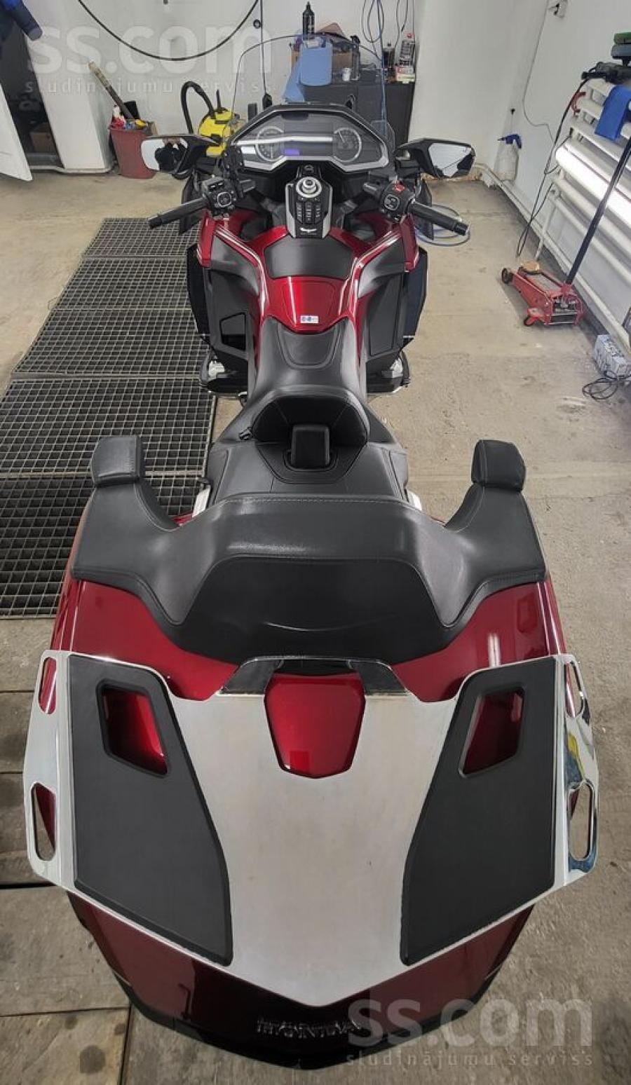 Honda Goldwing 2019 in Ventspils, with an engine capacity of 1.83 L and mileage of 0 thousand km for 23000 €, photo 9 on AUTOMOTO.COM.LV