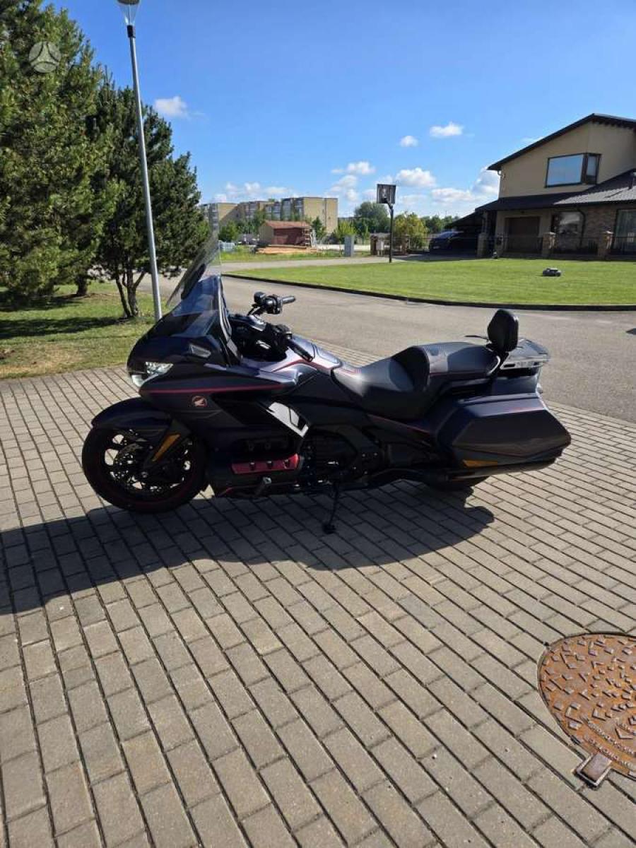 Honda Goldwing 2022 in Panevezys, with an engine capacity of 1.80 L and mileage of 28 thousand km for 22500 €, photo 10 on AUTOMOTO.COM.LV