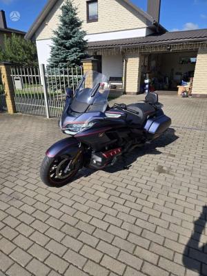 Honda Goldwing 2022 in Panevezys, with an engine capacity of 1.80 L and mileage of 28 thousand km for 22500 €, photo 11 on AUTOMOTO.COM.LV