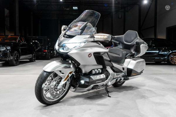 Honda Goldwing 2023 Rīga, ar dzinēja tilpumu 1.83 L un nobraukumu 2 tūkst. km par 28000 €, foto 1 vietnē AUTOMOTO.COM.LV