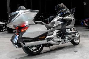 Honda Goldwing 2023 Rīga, ar dzinēja tilpumu 1.83 L un nobraukumu 2 tūkst. km par 28000 €, foto 3 vietnē AUTOMOTO.COM.LV