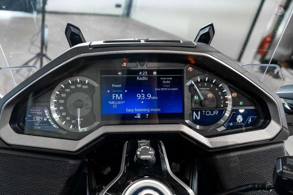 Honda Goldwing 2023 Rīga, ar dzinēja tilpumu 1.83 L un nobraukumu 2 tūkst. km par 28000 €, foto 4 vietnē AUTOMOTO.COM.LV