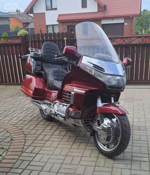 Red Honda Goldwing 1992 in Klaipeda, with an engine capacity of 1.50 L and mileage of 160 thousand km for 3500 €, photo  on AUTOMOTO.COM.LV
