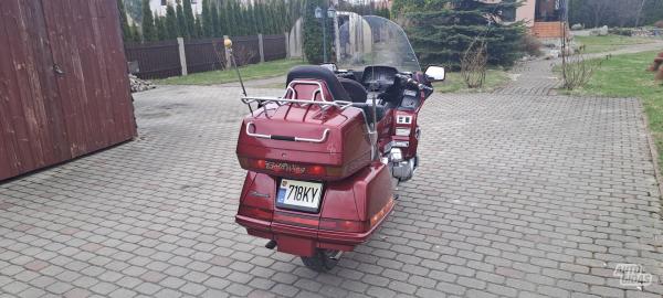Sarkans Honda Goldwing 1992 Klaipėda, ar dzinēja tilpumu 1.50 L un nobraukumu 160 tūkst. km par 3500 €, foto 3 vietnē AUTOMOTO.COM.LV