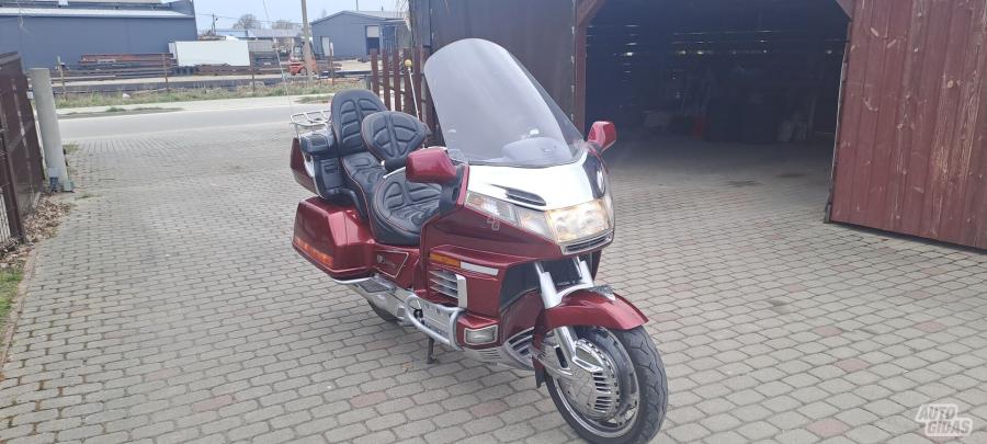 Red Honda Goldwing 1992 in Klaipeda, with an engine capacity of 1.50 L and mileage of 160 thousand km for 3500 €, photo 7 on AUTOMOTO.COM.LV