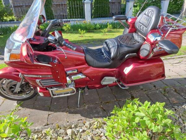 Красный Хонда Goldwing 1994 в Биржай, объемом двигателя 0.00 л и пробегом 75 тыс. км за 2999 €, фото 1 на AUTOMOTO.COM.LV