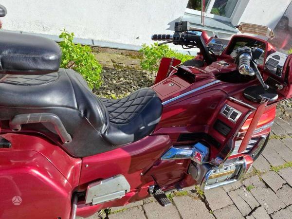 Красный Хонда Goldwing 1994 в Биржай, объемом двигателя 0.00 л и пробегом 75 тыс. км за 2999 €, фото 2 на AUTOMOTO.COM.LV